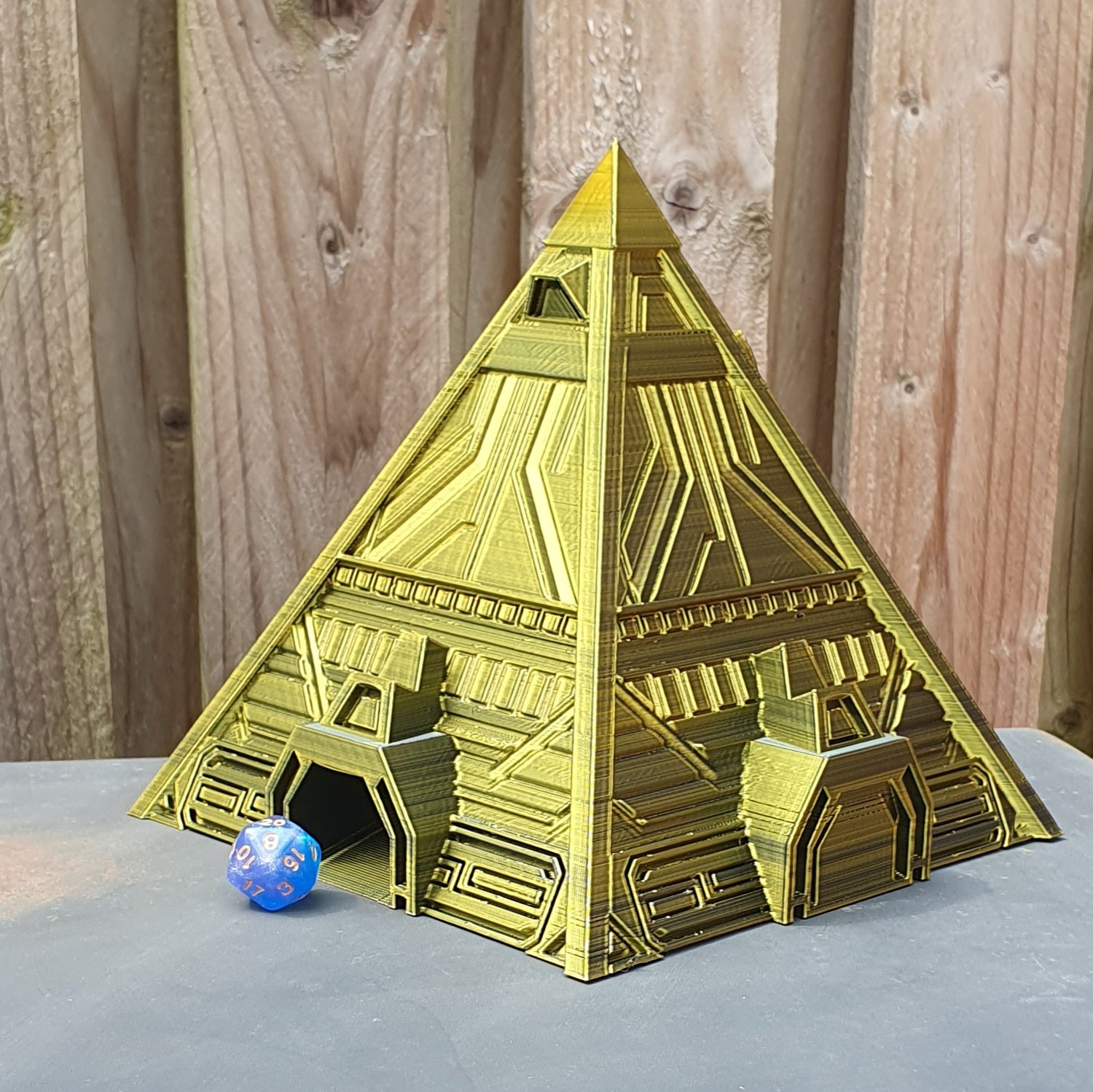 Alien Pyramid Dice Tower – BlueCyborg.com