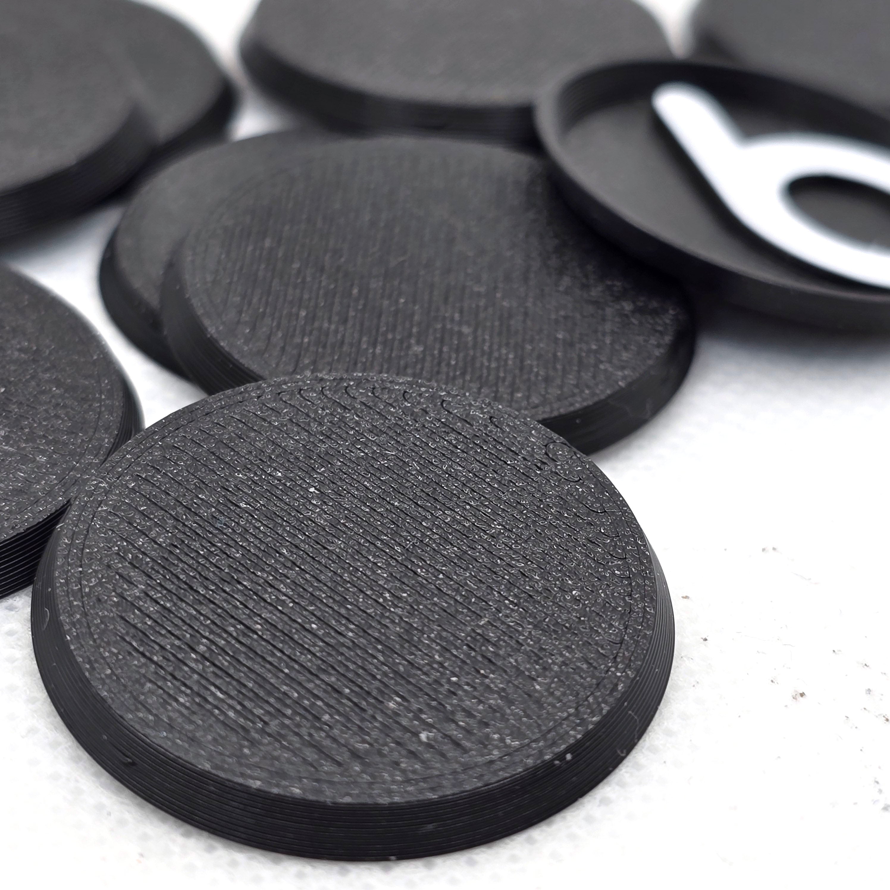 25mm Bases for 28mm Scale Miniatures for D&D, Shapeways, Pathfinder and ...