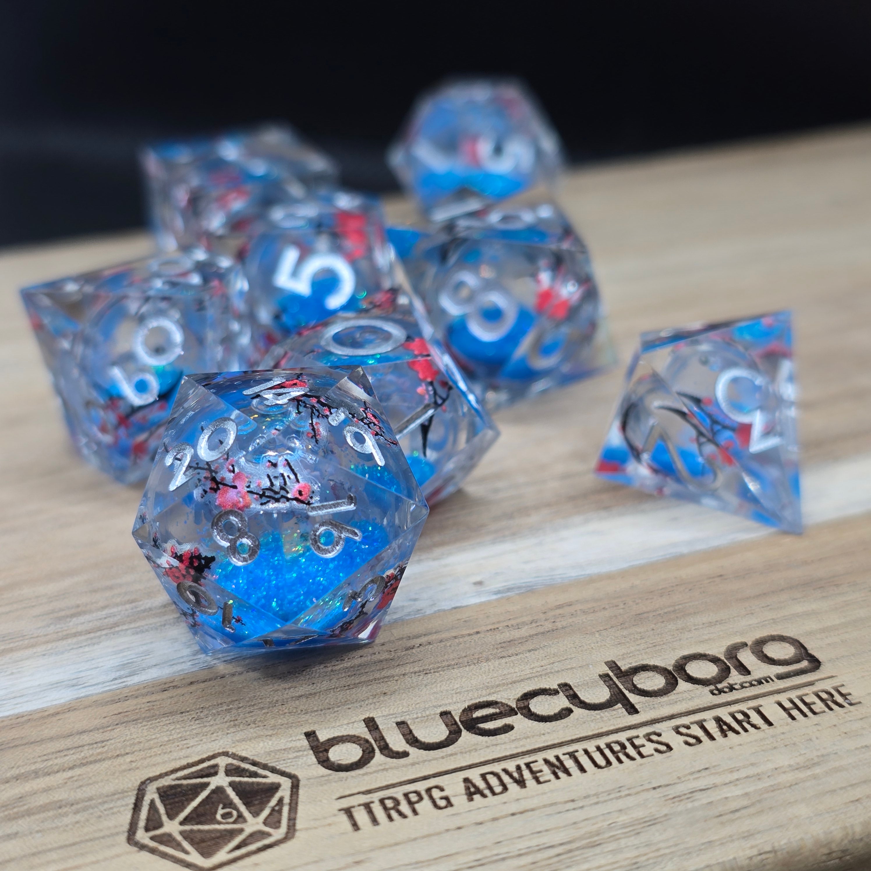 Quicksand Poppy - Liquid Core Resin Dice Set Ideal For D&D & Pathfinder ...